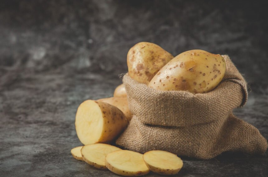 Mitos Kentang Cepat Busuk karena Bawang? Ini Kata Ilmuwan Pascapanen ...