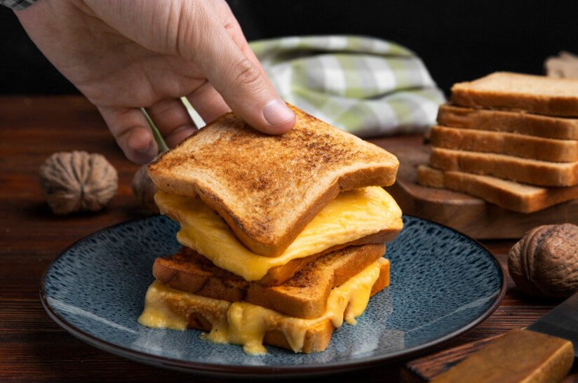 Roti Panggang Alpukat vs Selai Kacang: Mana yang Lebih Sehat untuk ...