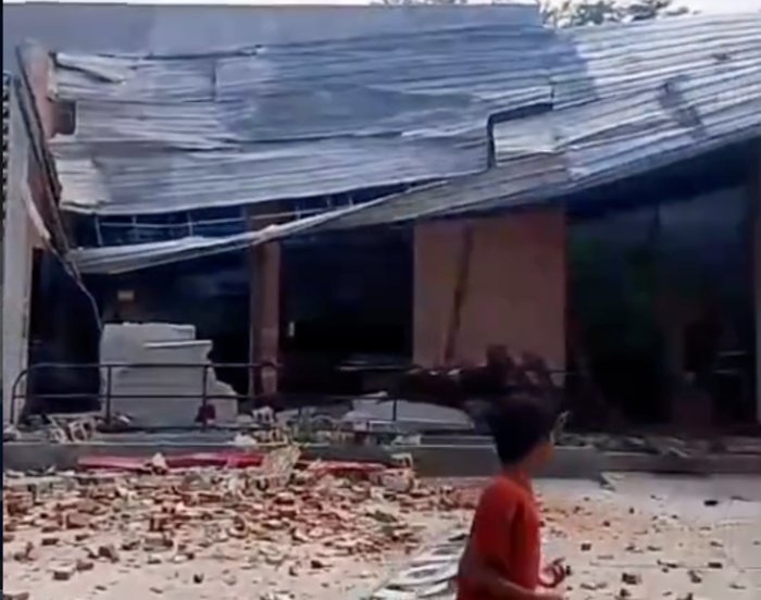 Dampak Gempa M6,7 Sulawesi Tengah: Hotel, Rumah Warga, dan Jalan Rusak ...